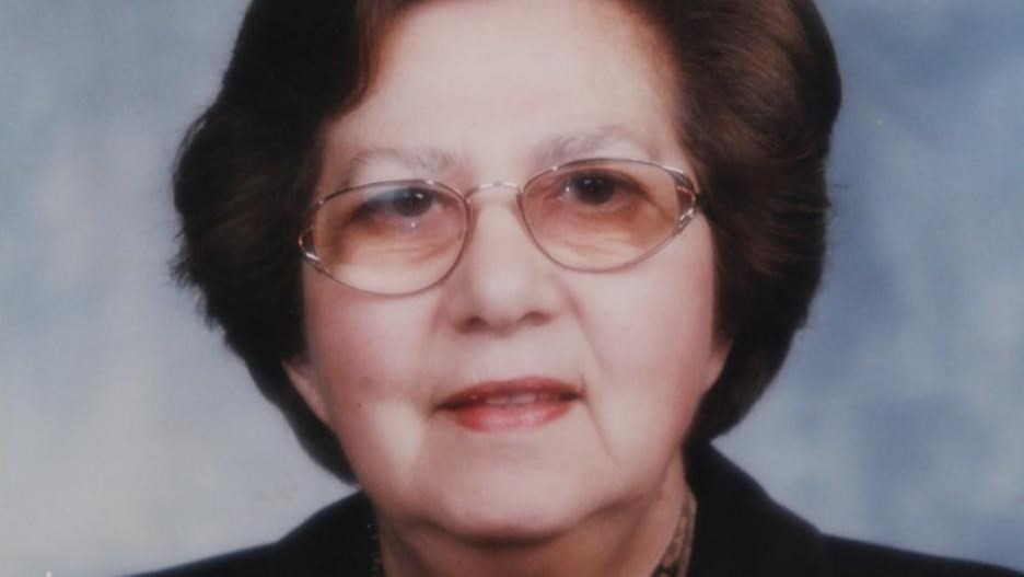 «Φύλαξε το κλειδί. Είναι του σπιτιού. Όταν θα πας, ν’ ανοίξεις. Εγώ δε ...